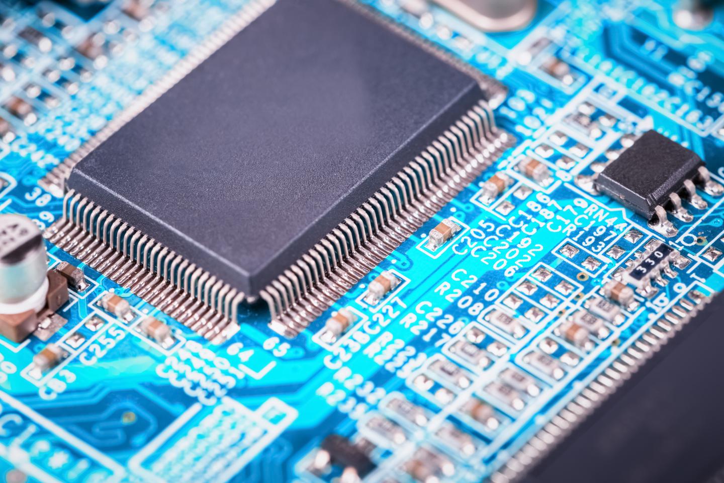 Programmable Devices in Extreme Conditions | Knowledge Transfer